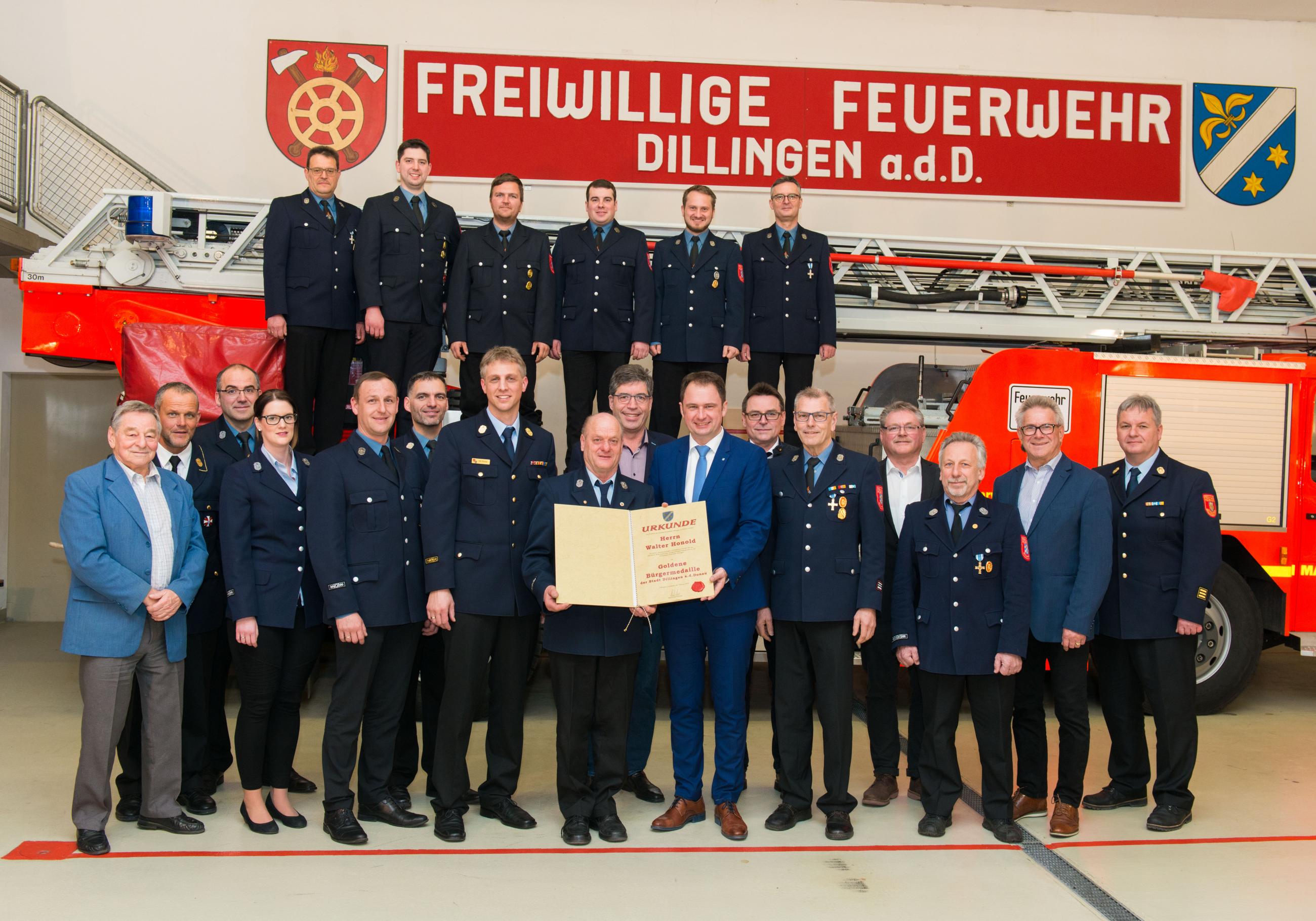 Abschied, Ehrungen und Neuwahl bei der Dillinger Feuerwehr|Dillingen ...